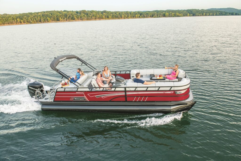 Luxury Pontoons – Lounge Boat
